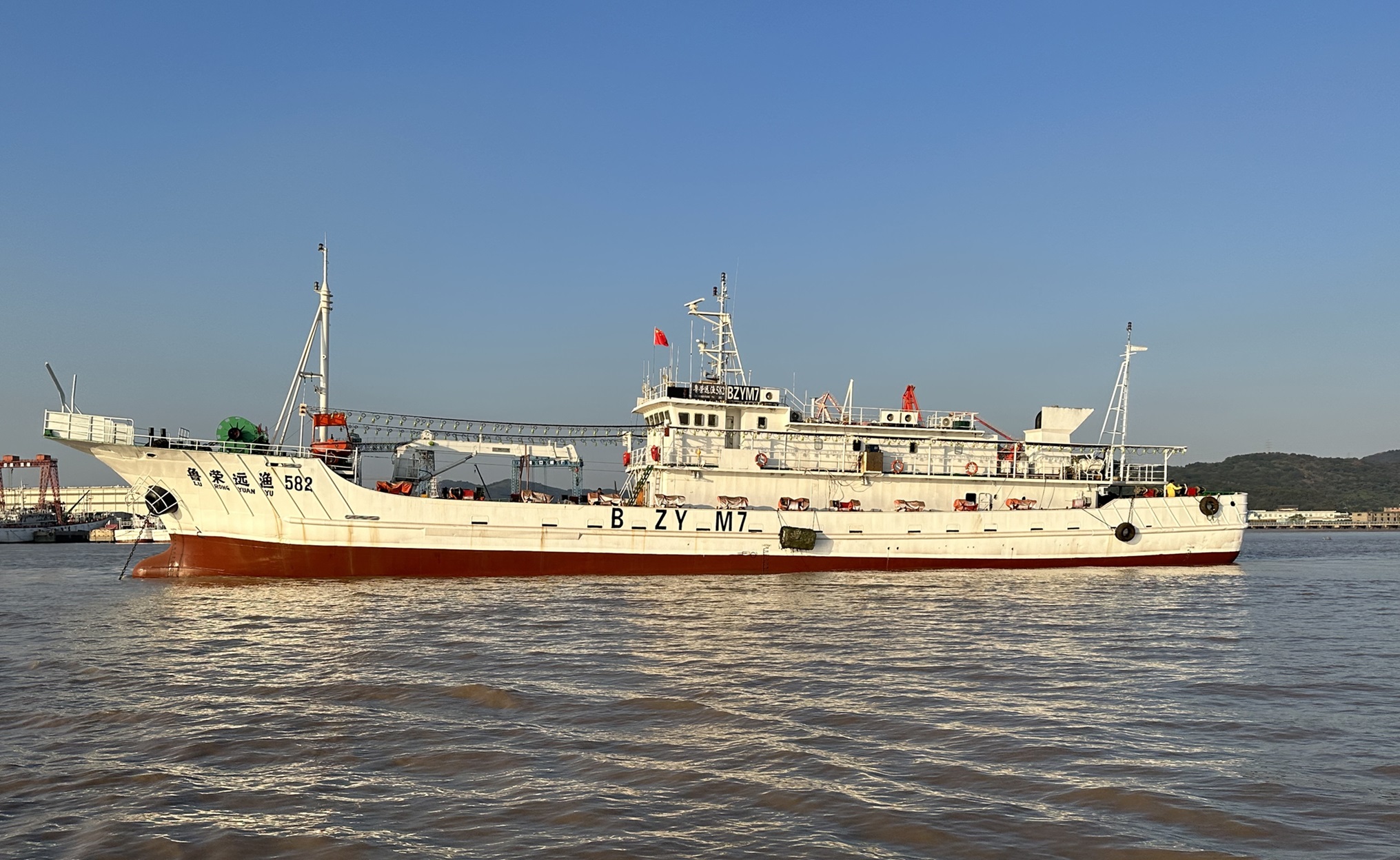 LU RONG YUAN YU 582 | NPFC